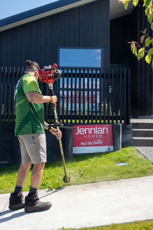 Hamilton Lawn Mowing & Gardening Provider - Lawn Rite